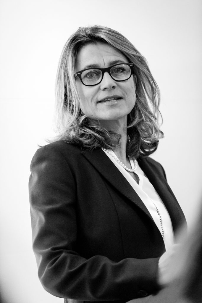 Marie-Noelle Zen-Ruffinen Archives - Le Pti Studio Photographe Divonne ...